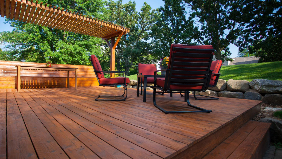 Choosing and Applying Deck Stains – The Ultimate Deck Shop